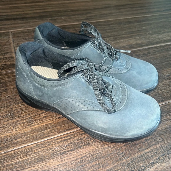 SAS | Shoes | Sas Nero Womens Sz 7 Us Walk Easy Leather Suede Laceup ...